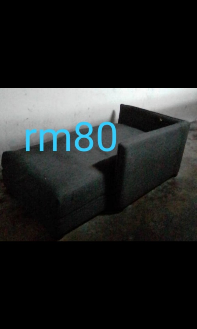Sofa empuk, Furniture & Home Living, Furniture, Sofas on Carousell