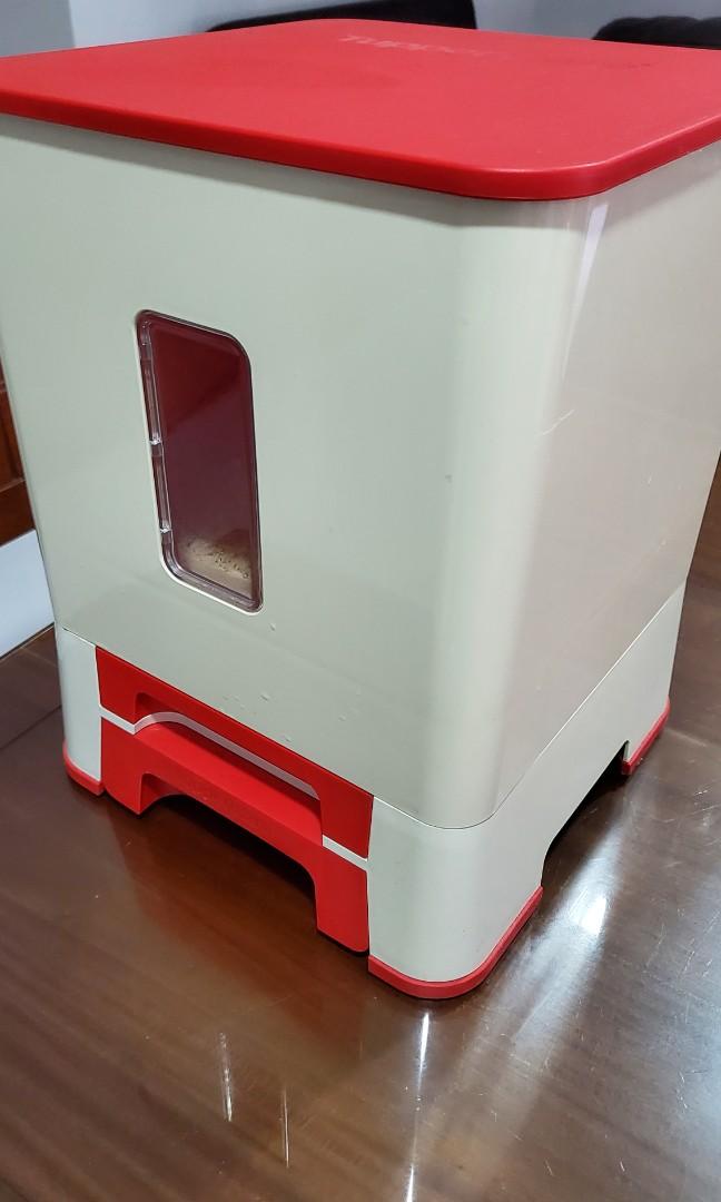 Tupperware rice container/storage, Furniture & Home Living, Kitchenware ...