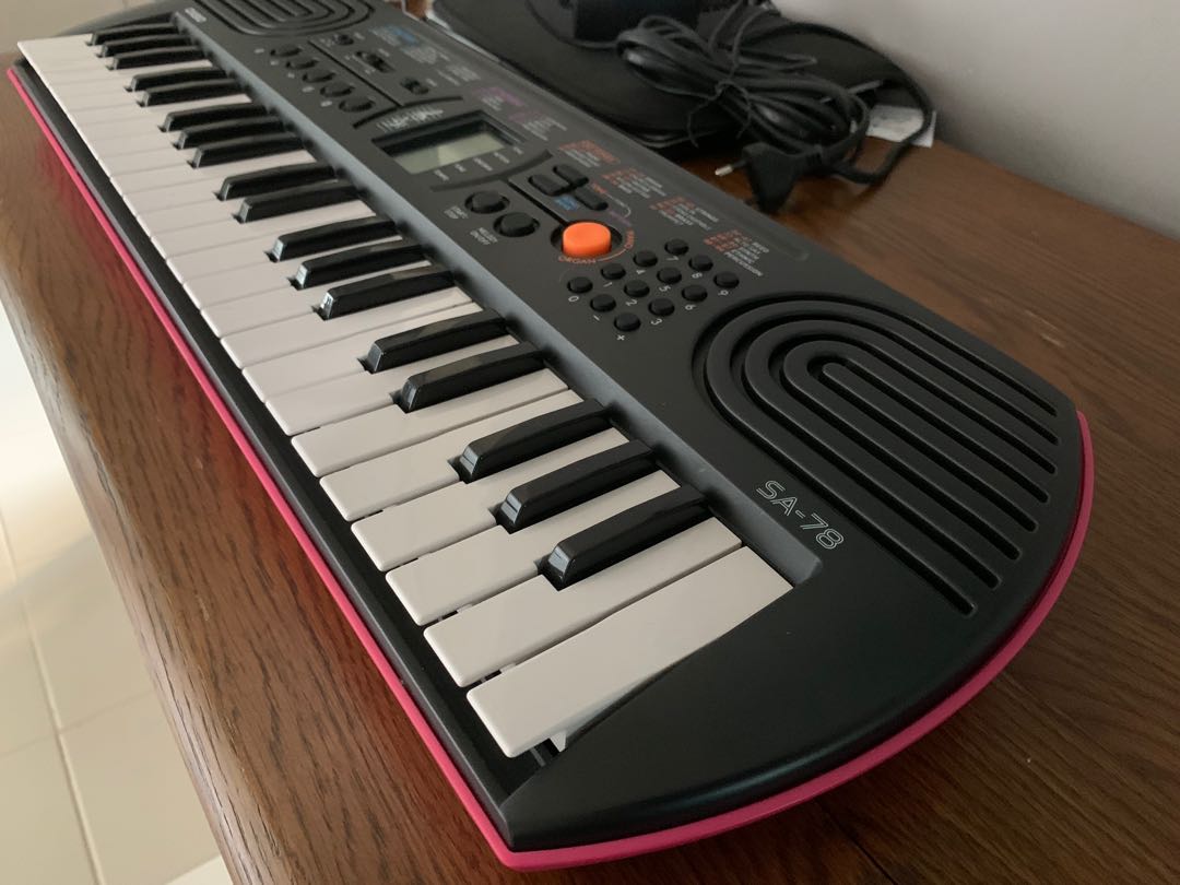 Casio SA-78 keyboard (44keys). With Battery/adaptor operated option ...