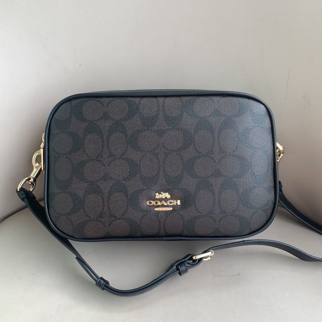 Coach Signature Camera Bag, Women's Fashion, Bags & Wallets, Cross-body ...