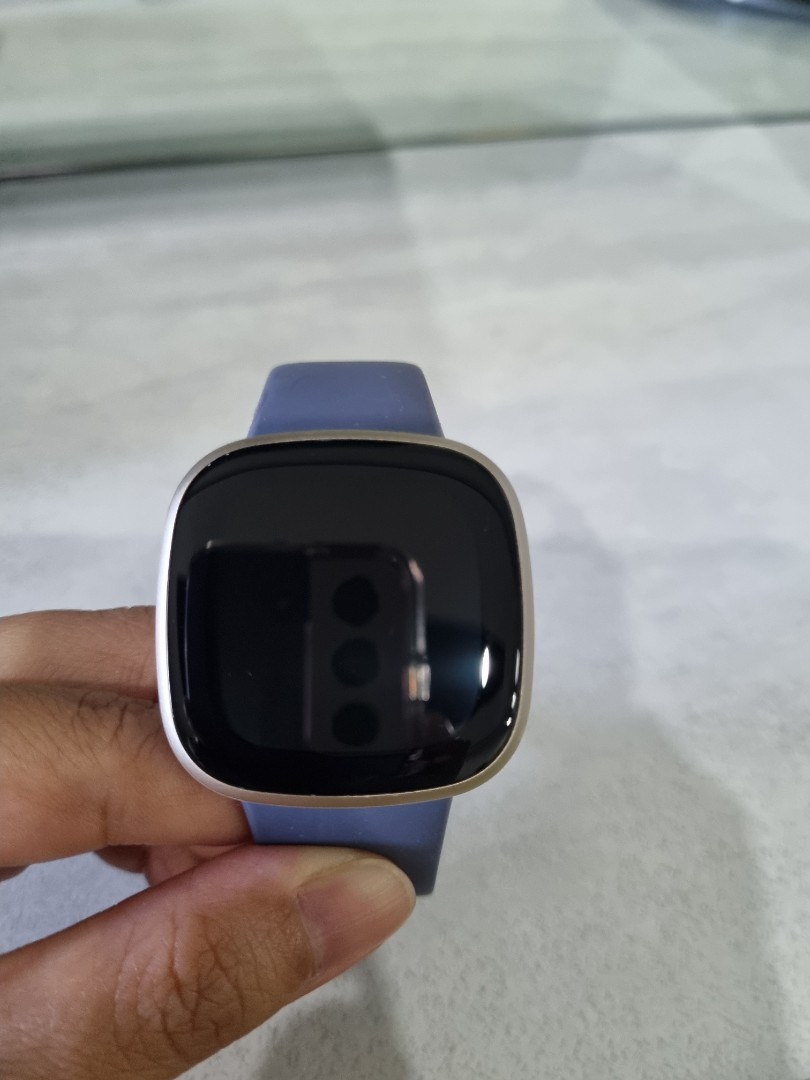Fitbit versa 3 (full original box), Mobile Phones & Gadgets, Wearables ...