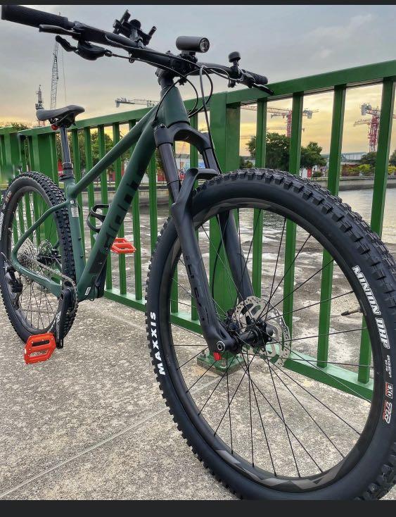 Giant Fathom 2 Mountain Bike 29er 2021, Sports Equipment, Bicycles & Parts, Bicycles on Carousell