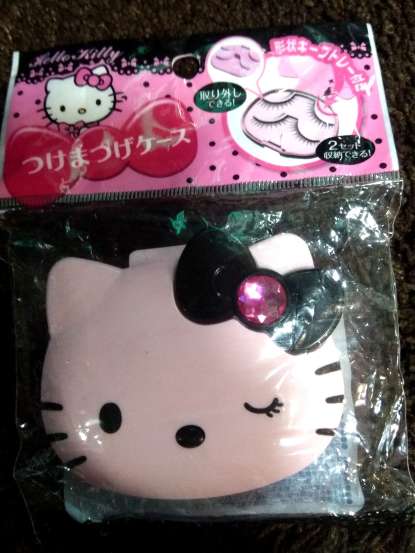 HELLO KITTY Eye Lashes Casing, Women's Fashion, Jewelry & Organisers ...