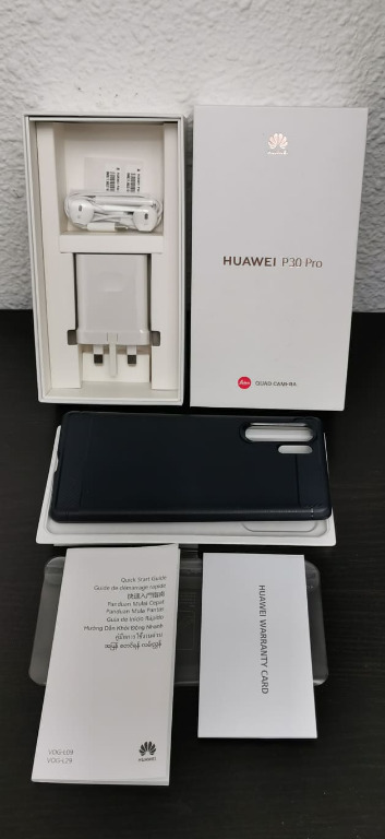 Huawei p30 Pro box with new adapter, new earpiece, Mobile Phones ...