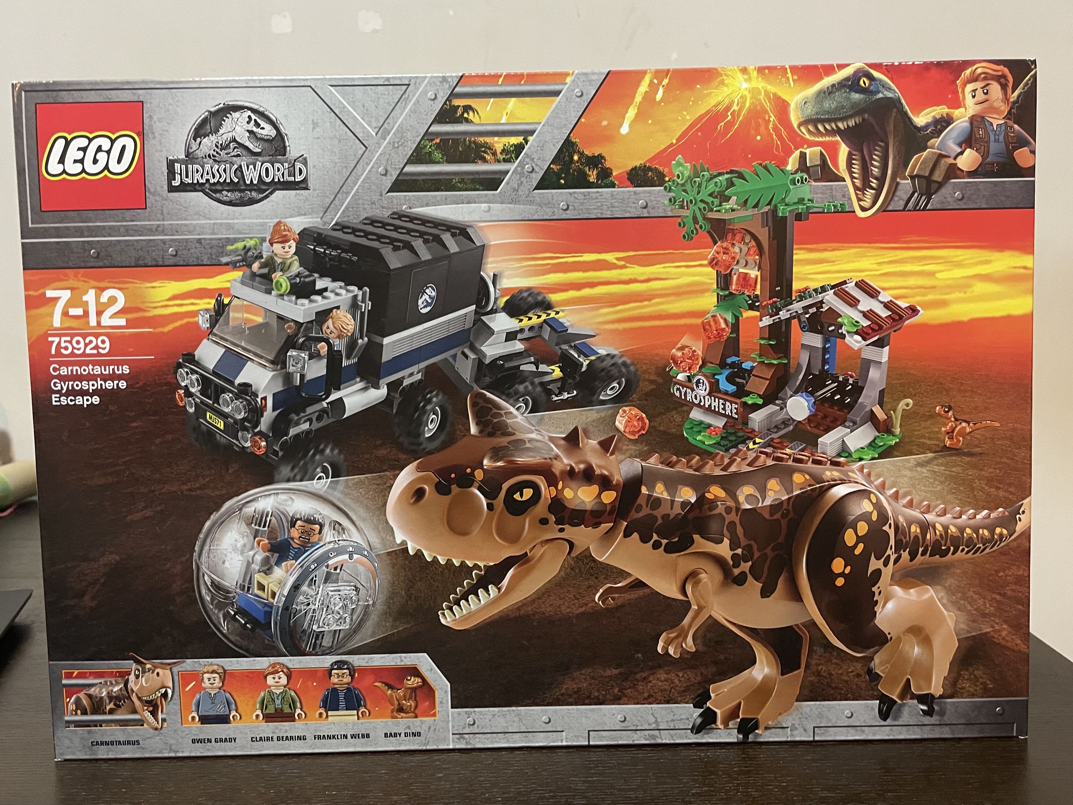 Lego 75929 Carnotaurus Gyrosphere Escape, Hobbies & Toys, Toys & Games ...