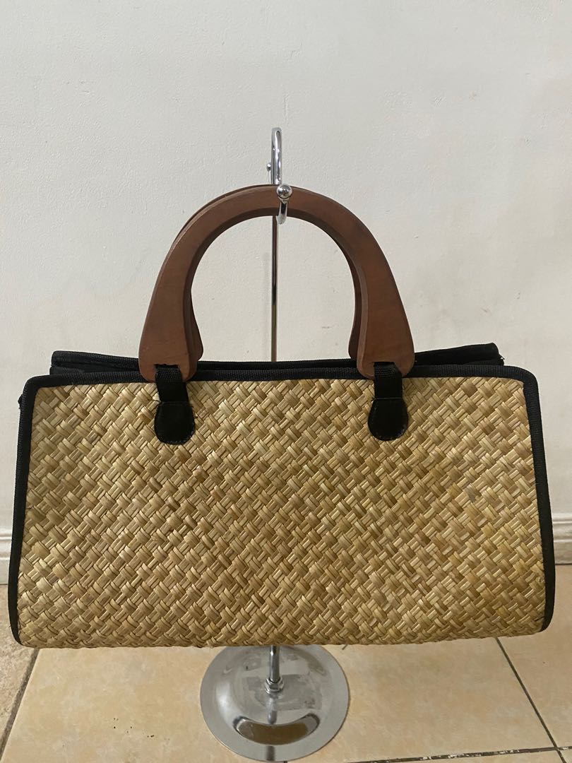 Native Pandan Beach Top Handle Bag in Natural/Black, Women's Fashion ...