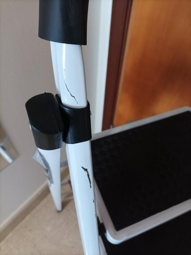 New 4-Step Ladder (slight paintwork & rubber defect), Furniture & Home ...