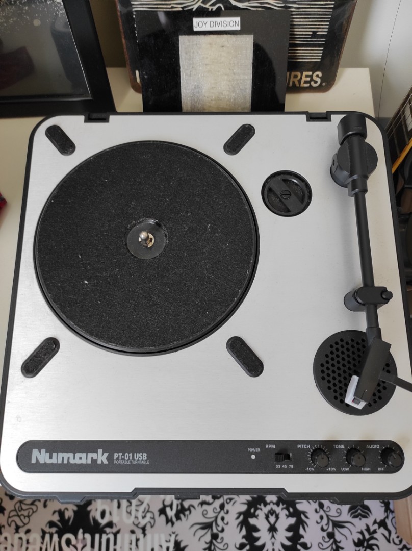 Numark PT-01 portable turntable, Hobbies & Toys, Music & Media, Vinyls ...