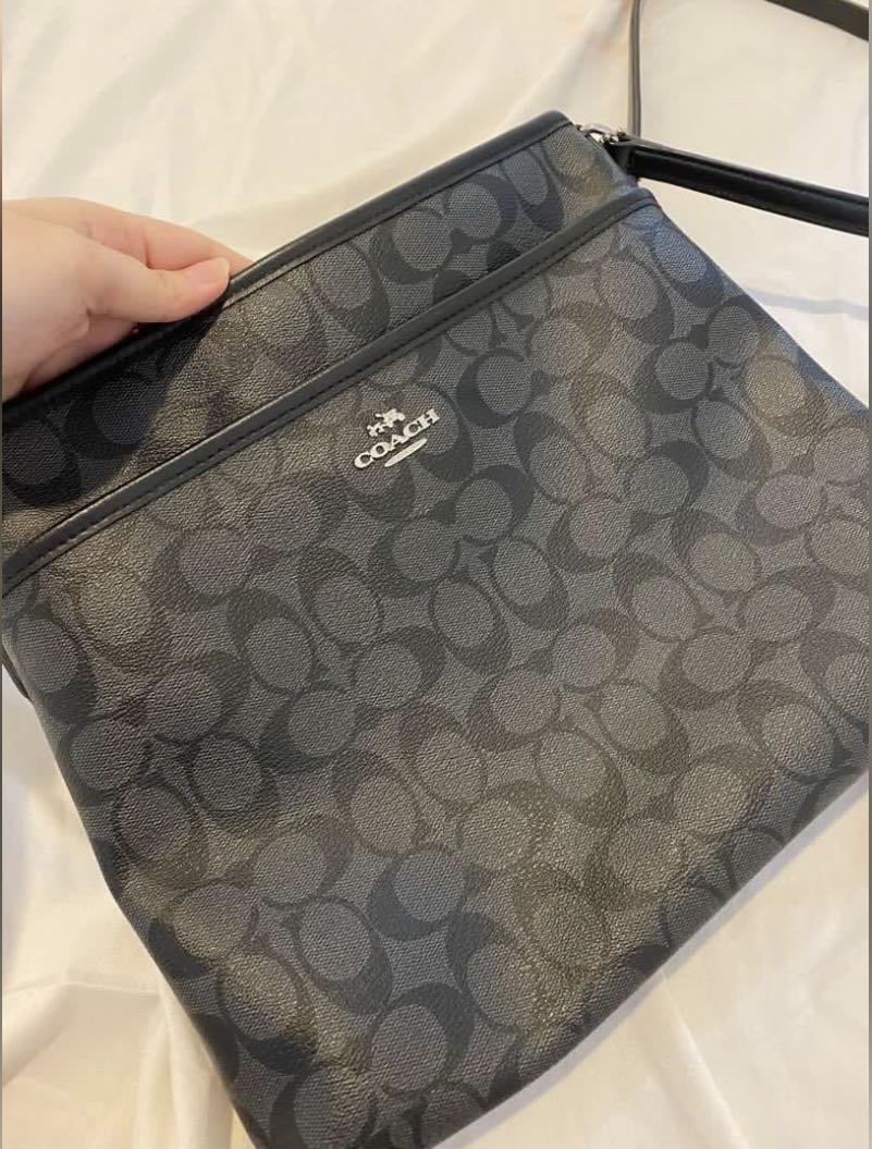 Original Coach Signature File Bag, Women's Fashion, Bags & Wallets ...