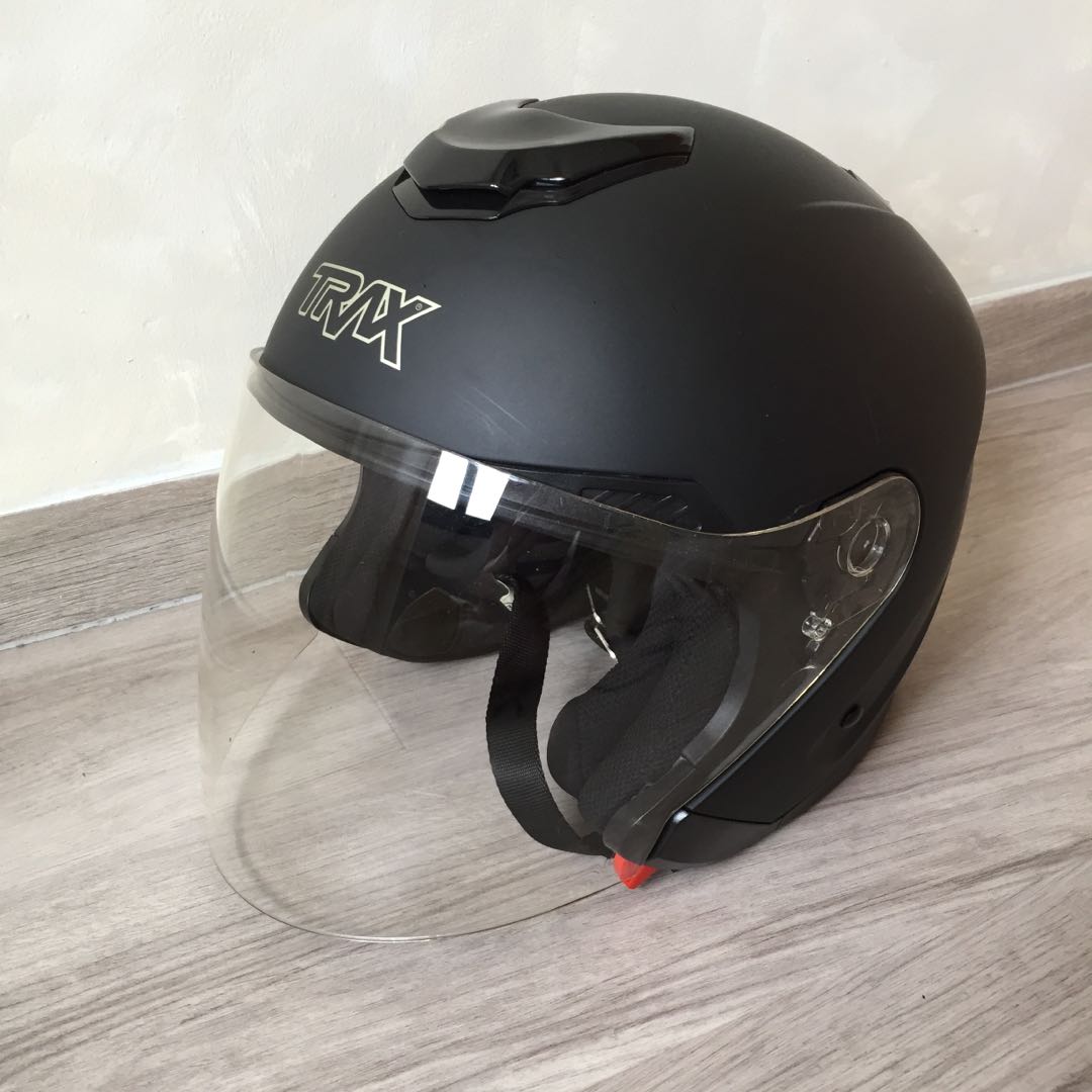 Trax Pillion Helmet (M), Motorcycles, Motorcycle Accessories on Carousell