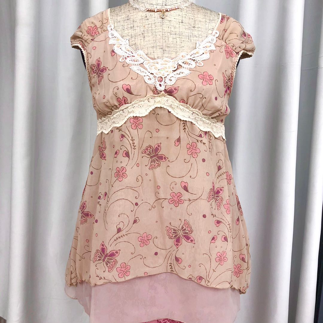 Vintage Early 2000s butterfly printed milkmaid top, Women's Fashion ...