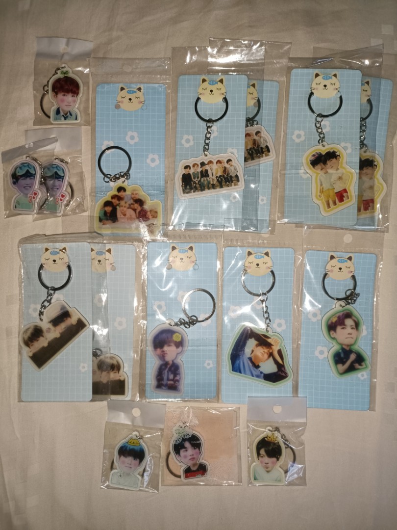 wts bts jungkook taehyung v keychains, Hobbies & Toys, Memorabilia ...