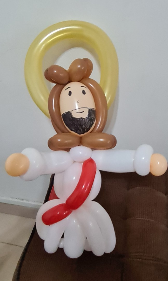 Balloon Sculpture (Artist) God Religions Themes, Hobbies & Toys ...