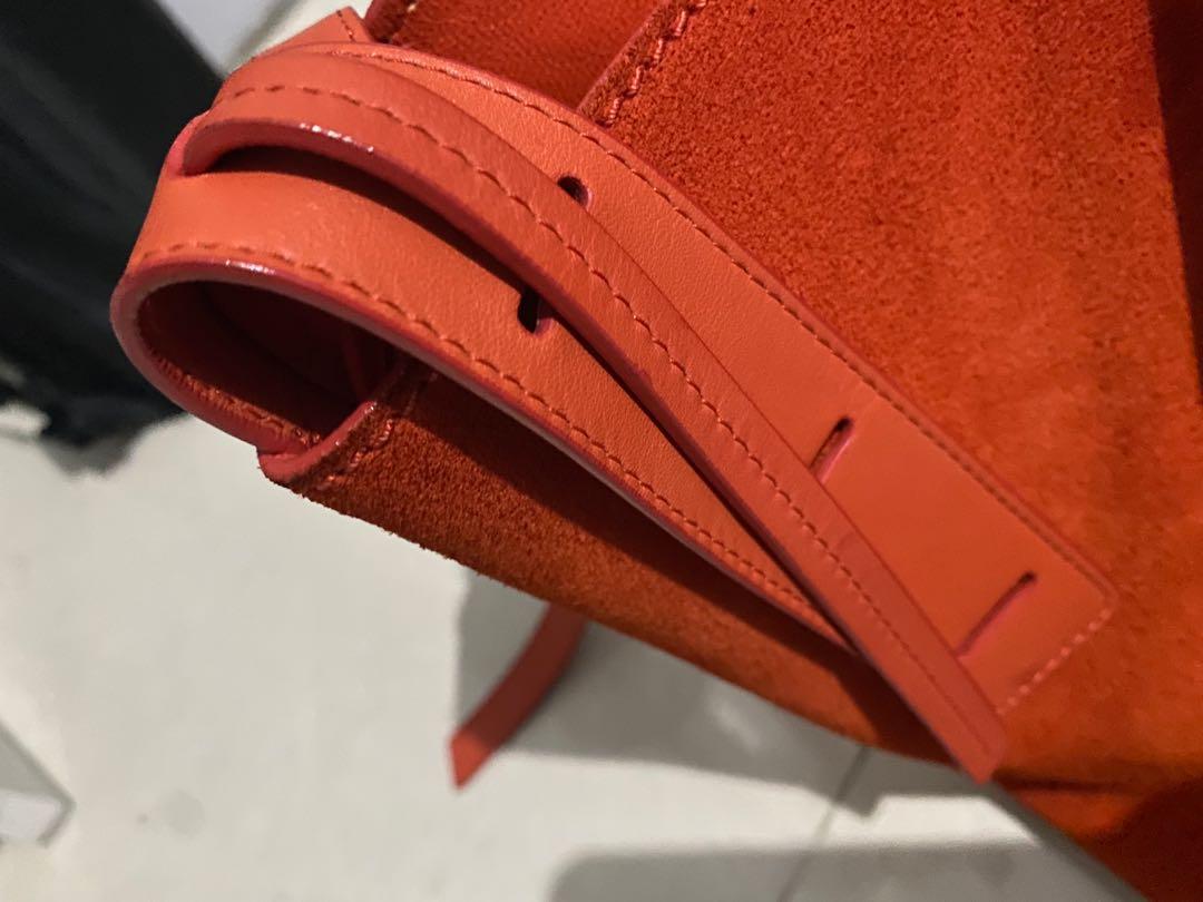 Celine phantom AUTH, Fesyen Wanita, Tas & Dompet di Carousell