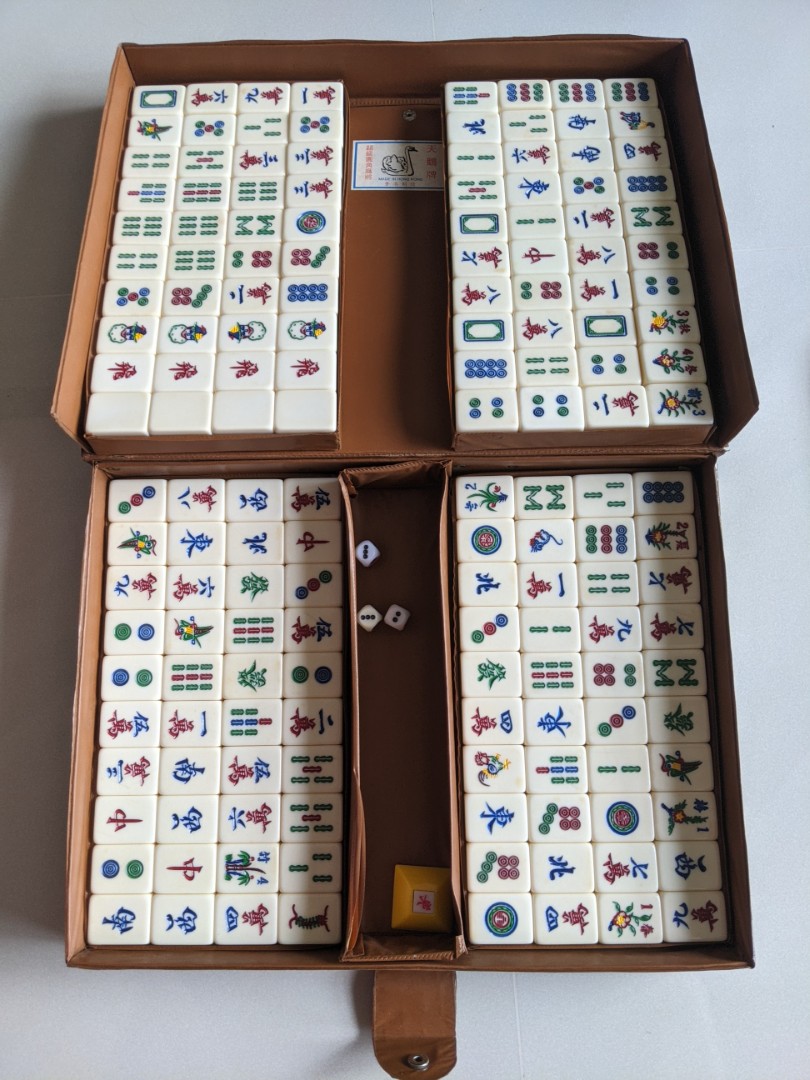 Well used A1 size Mahjong set, Hobbies & Toys, Toys & Games on Carousell