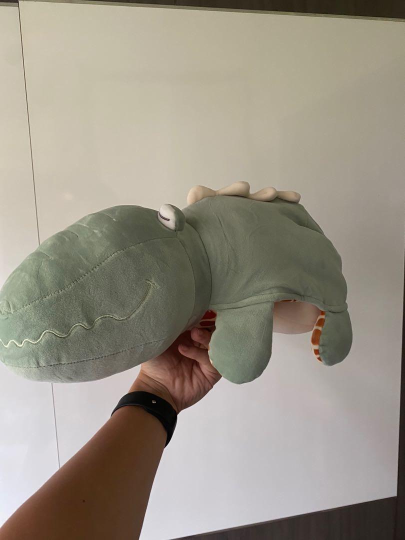 Miniso Alligator/Giraffe Soft Toy, Hobbies & Toys, Toys & Games on ...