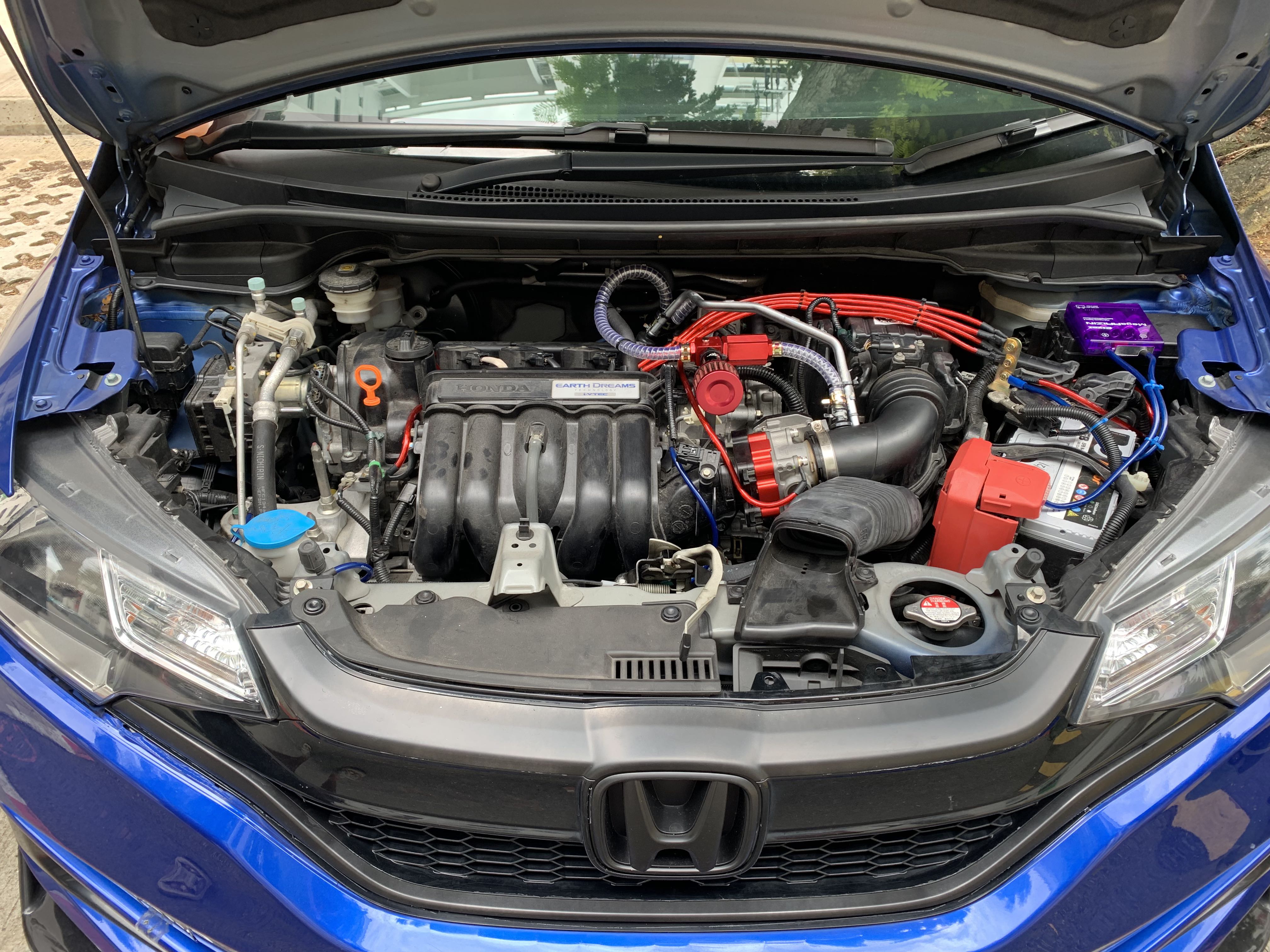 Pivot Voltage Stabilizer with Battery Performance Monitoring BMW ...