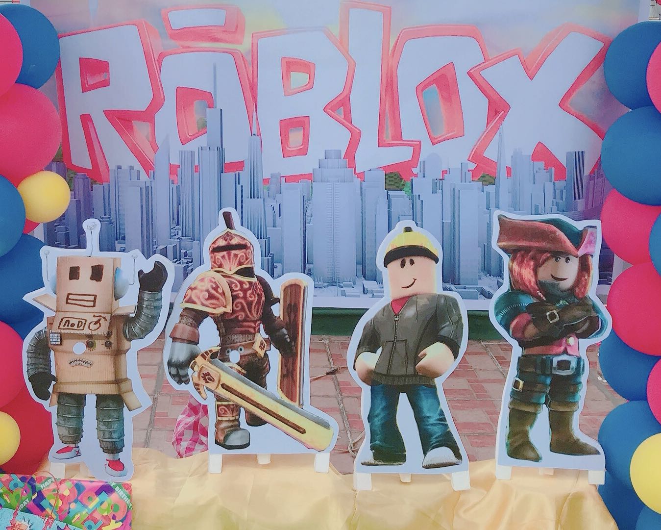 Standee Roblox for backdrop, Hobbies & Toys, Toys & Games on Carousell