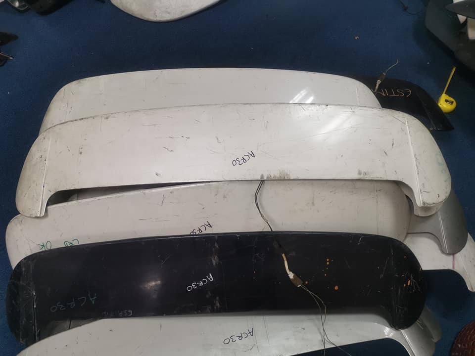 Toyota Estima ACR30 ACR 30 Rear Spoiler, Auto Accessories on Carousell