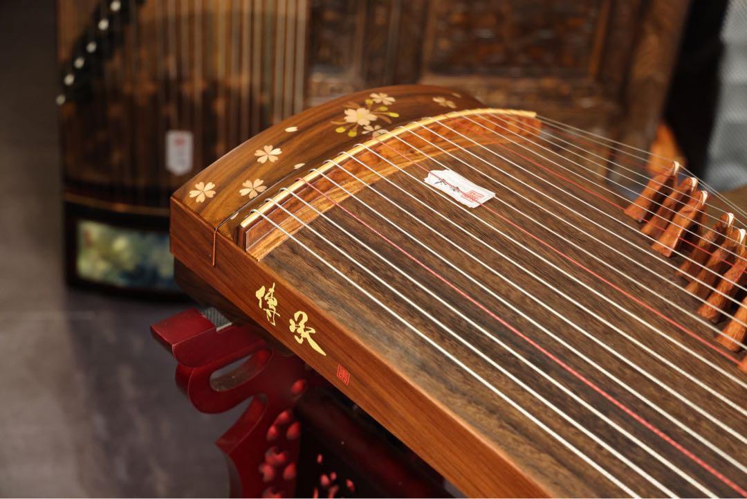 chuancheng The small Guzheng famous. Japan made, Hobbies & Toys, Music ...