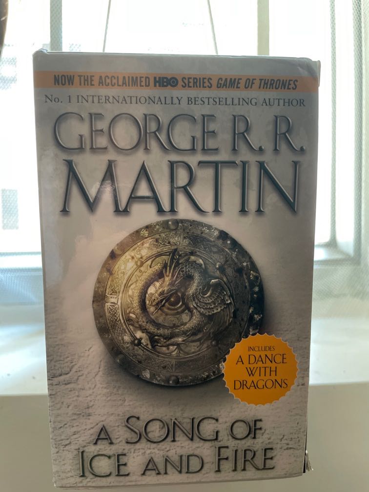 GOT book set, 興趣及遊戲, 書本 & 文具, 小說 & 故事書 - Carousell
