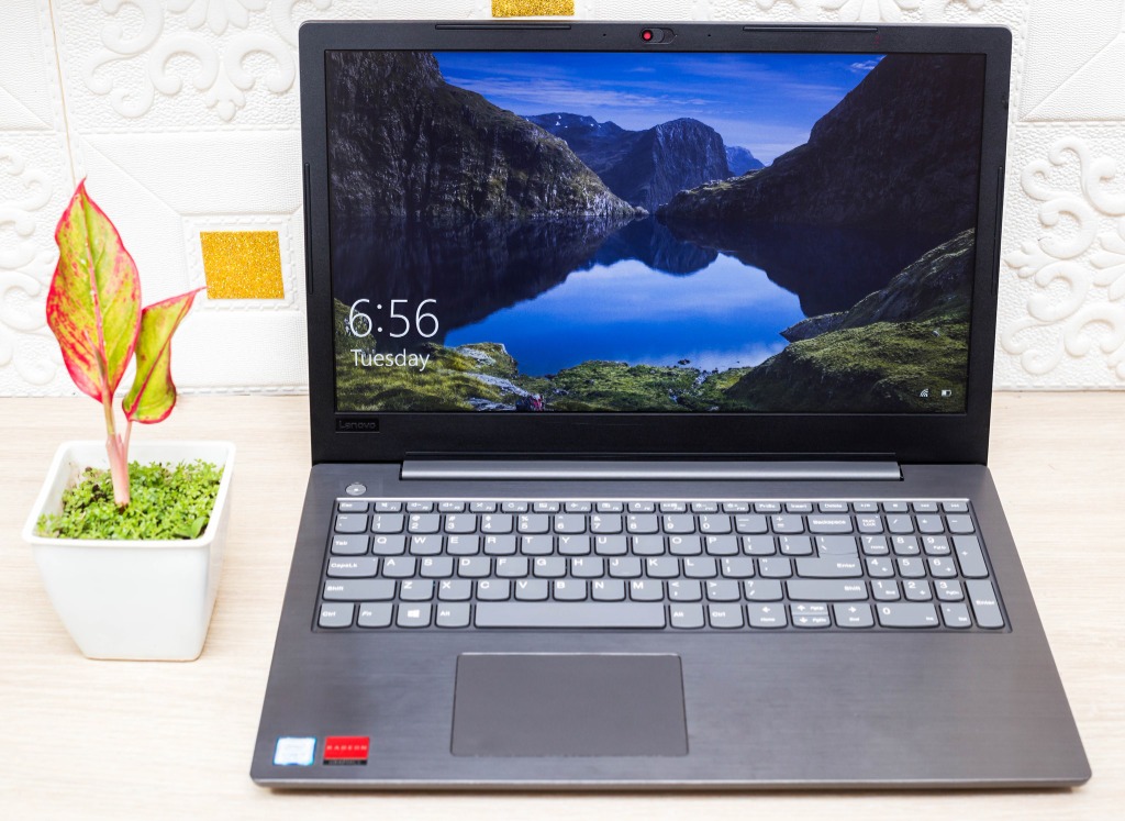 Lenovo SM-81c intel core i7 8gb ram 256gb ssd fast boot up 15.6 inch ...