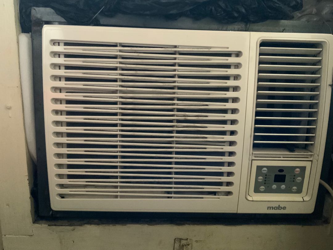 Mabe 2.5hp window type aircon, TV & Home Appliances, Air Conditioning ...