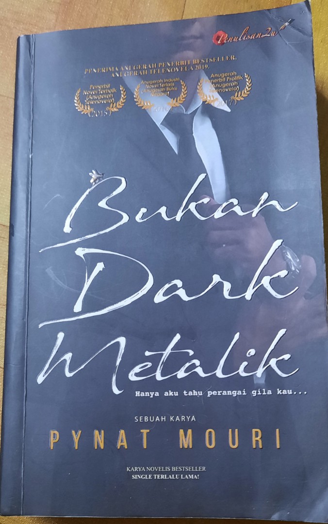 Malay novel melayu, Hobbies & Toys, Books & Magazines, Fiction & Non ...