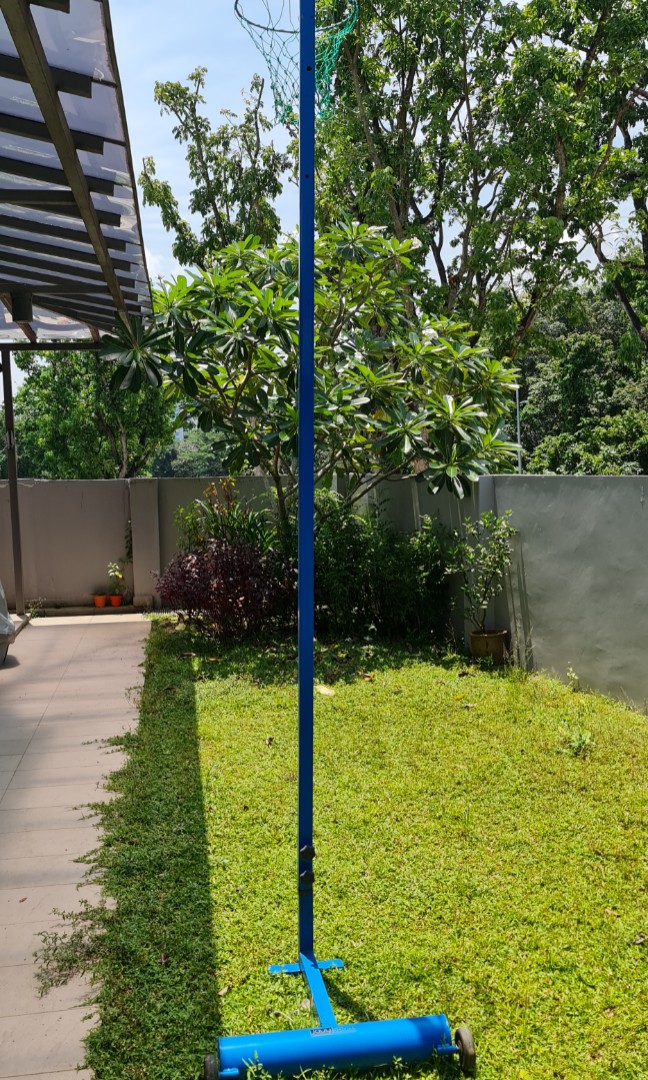 Fully height adjustable netball post and net, Sports Equipment, Sports ...