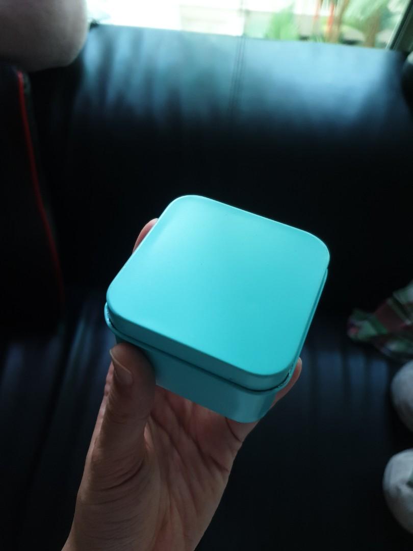 Tiffany Blue & Light Pink Metal Tin box Wedding Favours, Hobbies & Toys ...