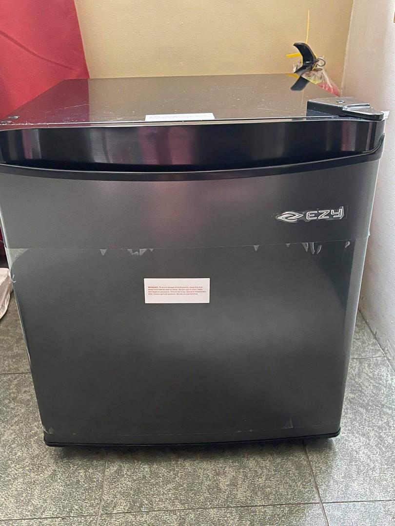 Ezy Mini Bar Ref, TV & Home Appliances, Kitchen Appliances ...