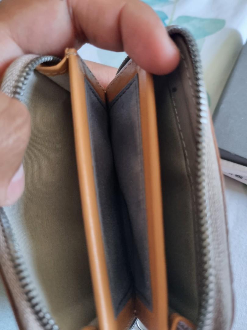Bellroy Folio Mini, Women's Fashion, Bags & Wallets, Wallets & Card ...
