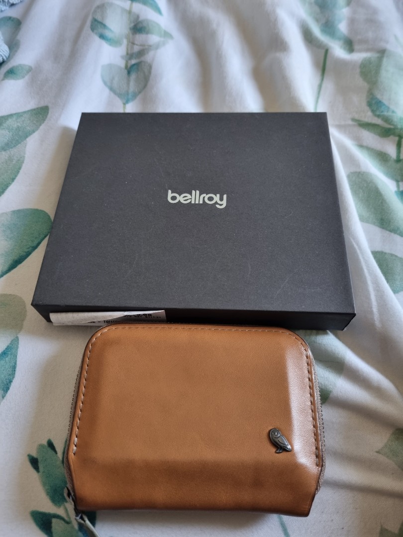 Bellroy Folio Mini, Women's Fashion, Bags & Wallets, Wallets & Card ...