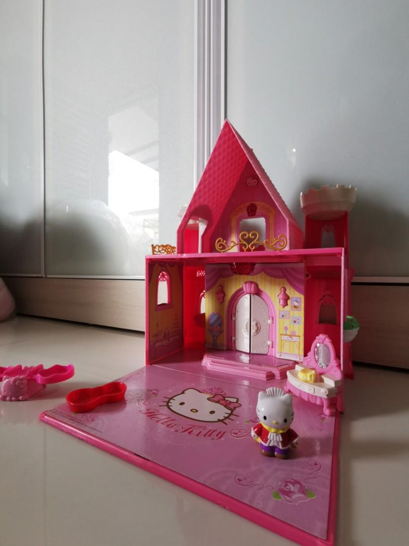 Hello kitty princess castle, Hobbies & Toys, Collectibles & Memorabilia ...