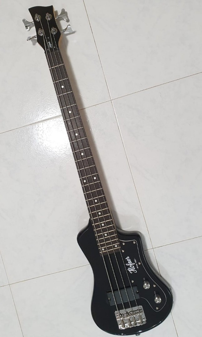 Hofner Travel/Mini Bass Guitar, Hobbies & Toys, Music & Media, Musical ...