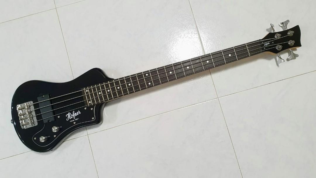 Hofner Travel/Mini Bass Guitar, Hobbies & Toys, Music & Media, Musical ...