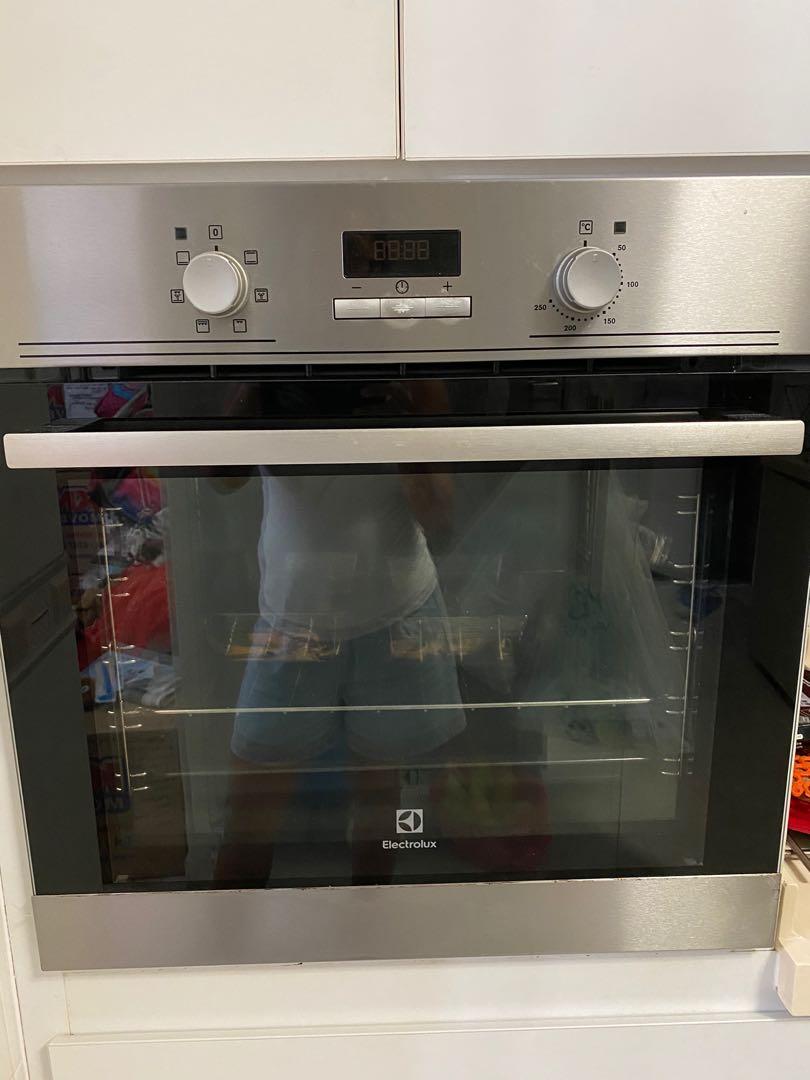 In built Electrolux oven, TV & Home Appliances, Kitchen Appliances, Ovens & Toasters on Carousell