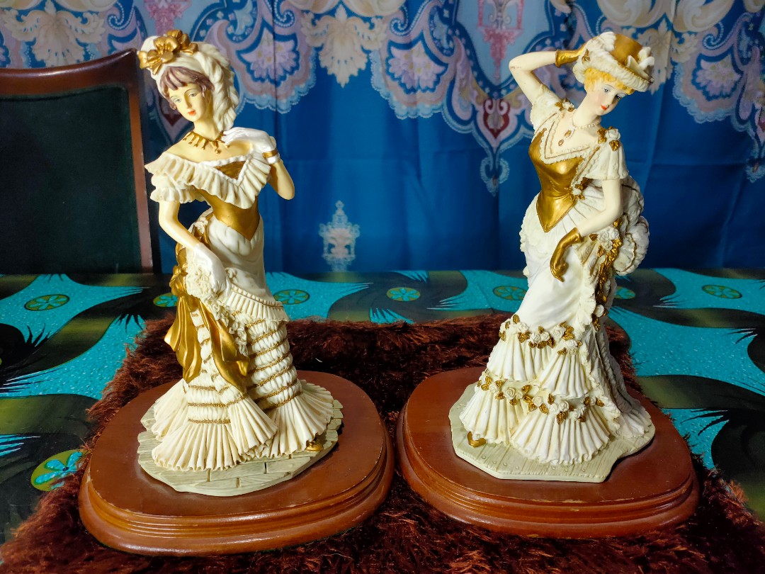 leonardo collection the promenade vintage figurine, Hobbies & Toys ...