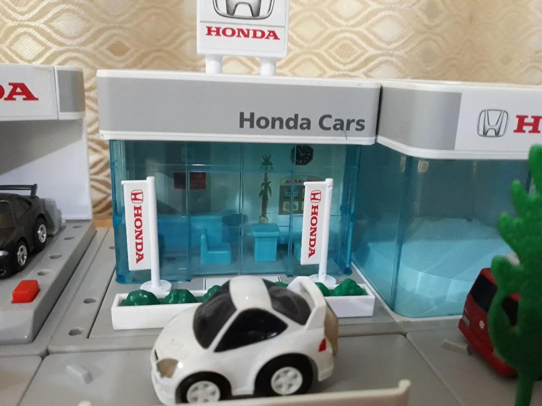 Tomy Tomica Town Honda Dealership, Hobbies & Toys, Toys & Games on ...