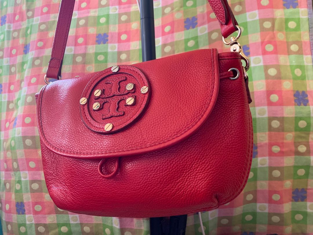 Tory Burch merah makngah nampak dari jauh gah nya, Women's Fashion ...