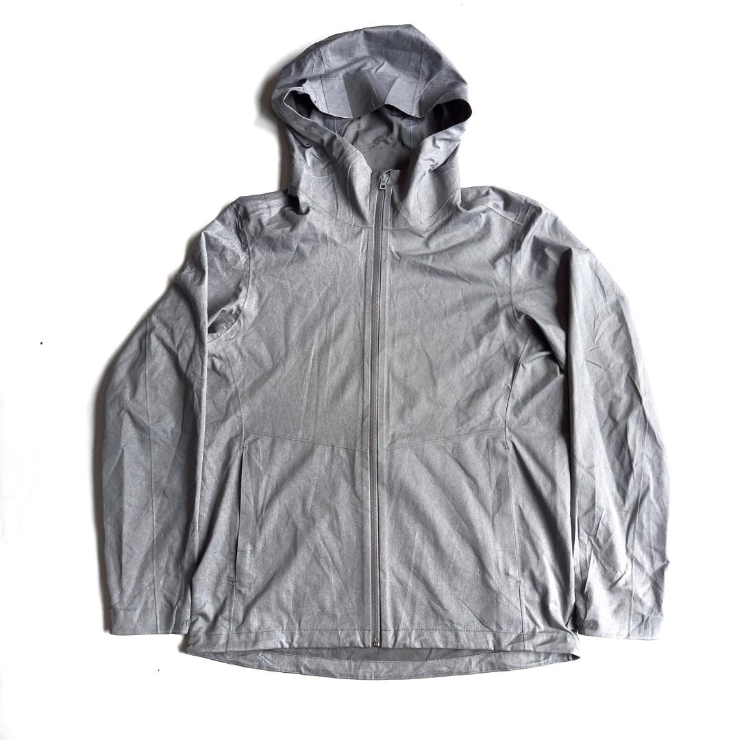 UNIQLO BLOCK TECH JAKET GREY, Fesyen Pria, Pakaian , Baju Luaran di ...