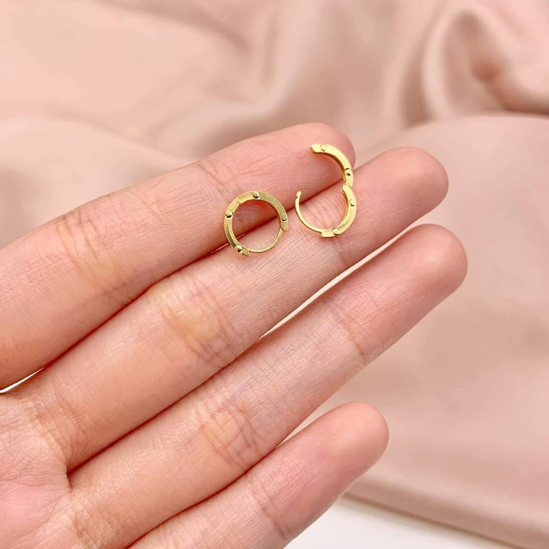 18 VVSPL CARTIER HUGGIES, Women's Fashion, Jewelry & Organizers ...