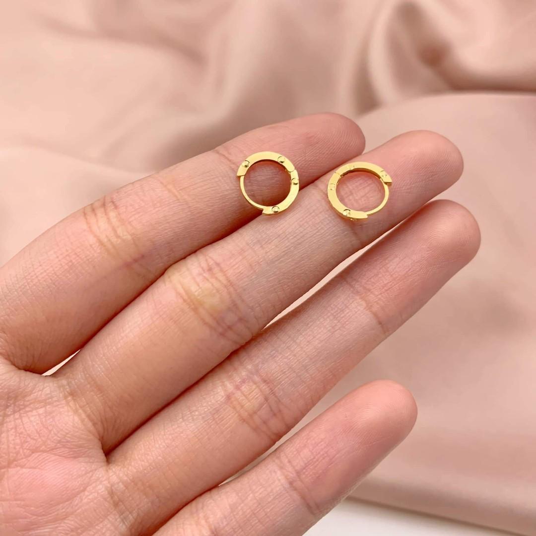 18 VVSPL CARTIER HUGGIES, Women's Fashion, Jewelry & Organizers ...