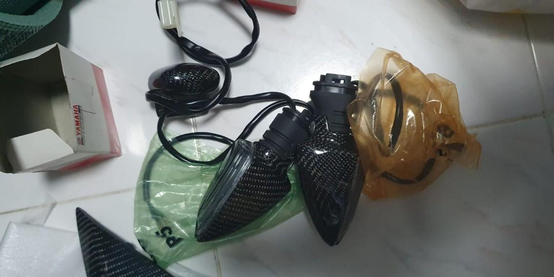 Aerox 155 Rear Signal Light & License plate light Carbon Kevlar ...