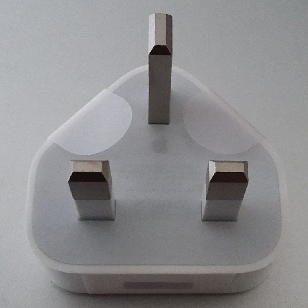 Authentic Apple 5W Wall Charger with UK 3-pin Plug Safety Mark (free ...