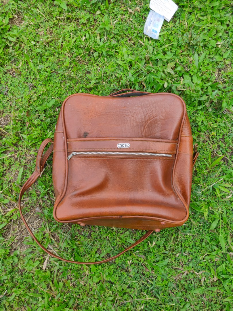 Beg kulit 80 an, Women's Fashion, Bags & Wallets, Cross-body Bags on ...