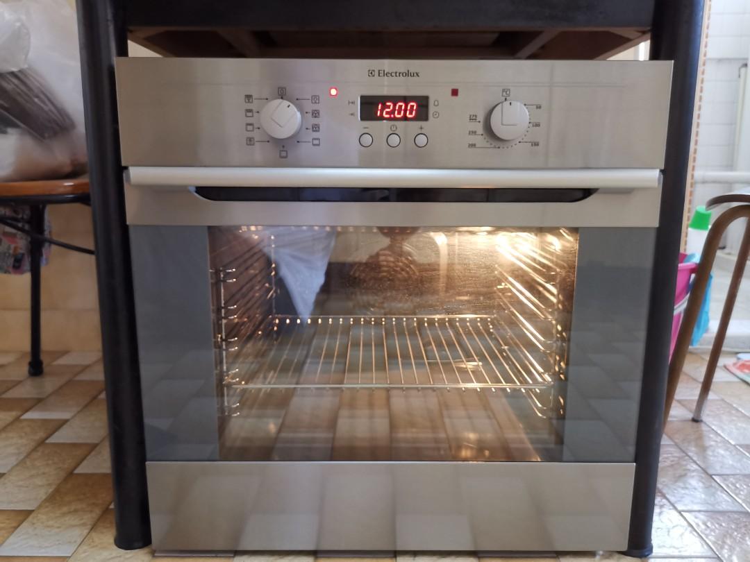 Electrolux EOB53000x built in oven, TV & Home Appliances, Kitchen Appliances, Ovens & Toasters ...