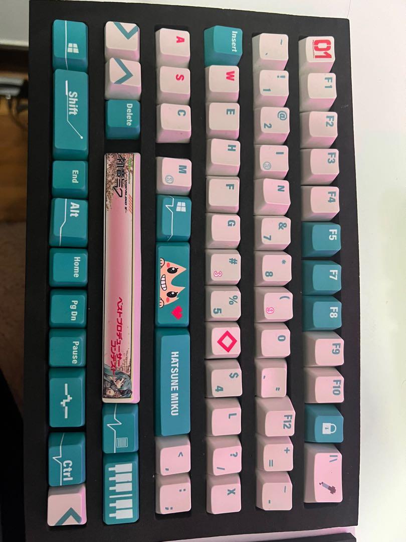Hatsune miku pbt double shot cherry mx stem key caps, Computers & Tech ...