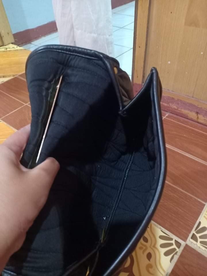 kamukha lng po, Luxury, Bags & Wallets on Carousell