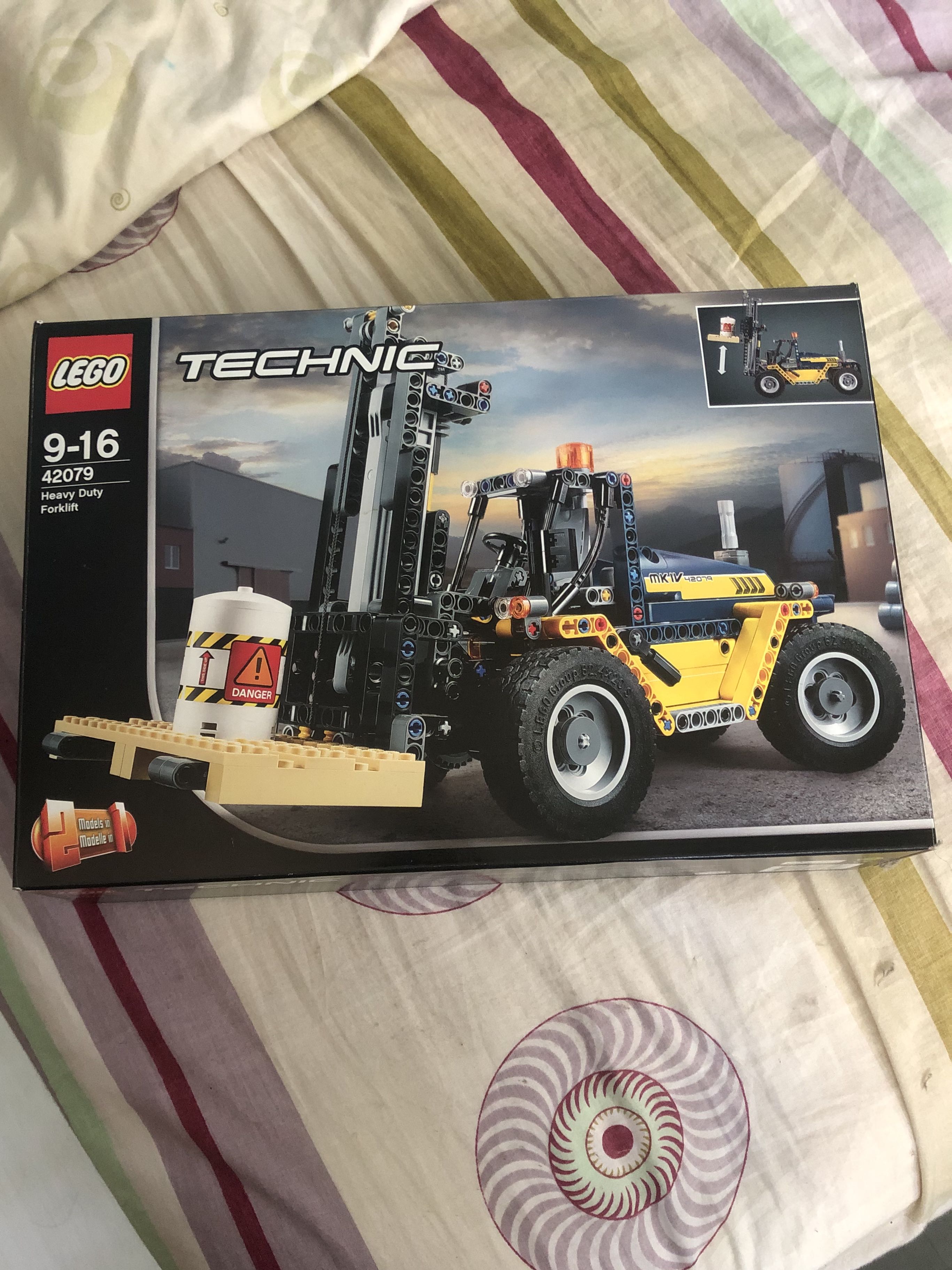 LEGO TECHNIC - Forklift, Hobbies & Toys, Toys & Games on Carousell